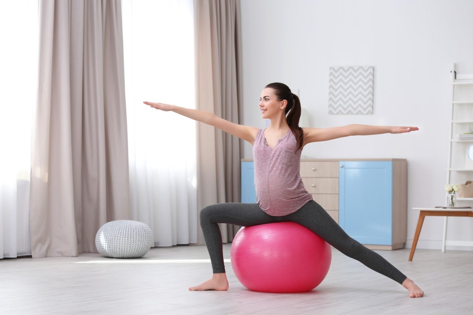 What Kind of Exercise is Safe for Moms-to-be? Stay Active During ...